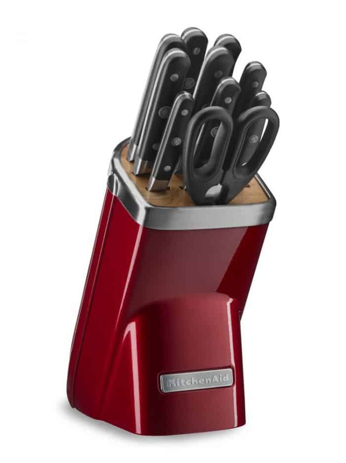 A Complete List of the Best Cooking Essentials and Tools