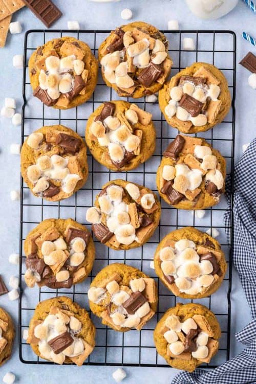 Pumpkin Smores Cookies - A Classic Twist