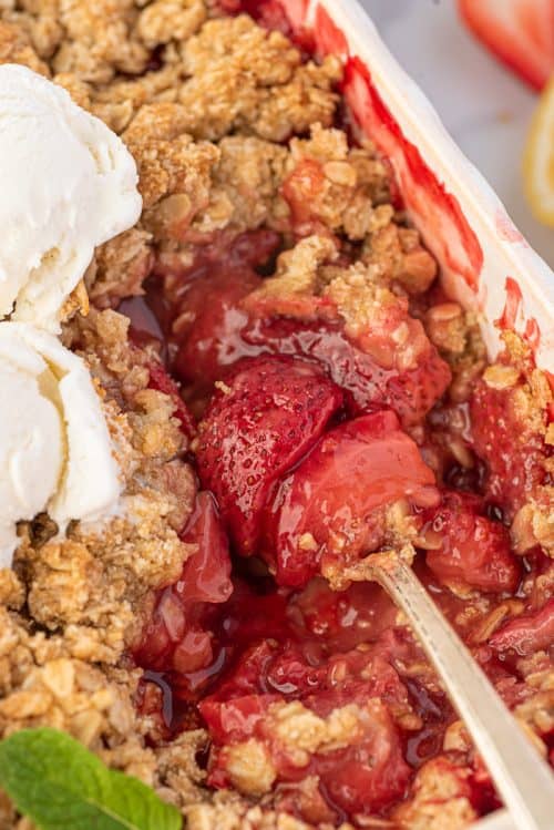 Strawberry Crumble - A Classic Twist