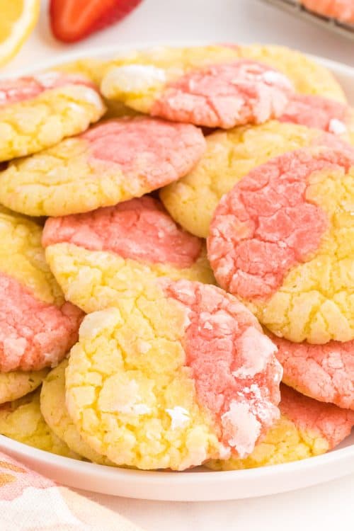 Strawberry Lemonade Cookies - A Classic Twist