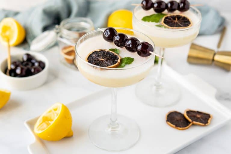 Rum Sour - A Classic Twist