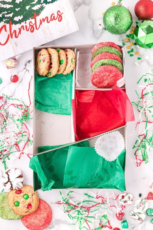 Holiday Cookie Box: How to Make the Best Cookie Box - A Classic Twist