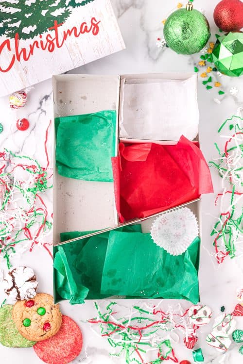 Holiday Cookie Box: How to Make the Best Cookie Box - A Classic Twist