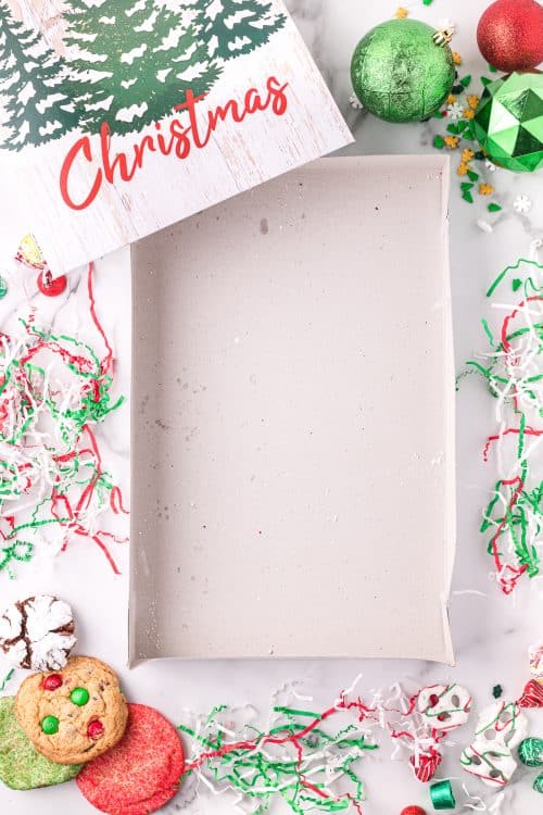 Holiday Cookie Box: How to Make the Best Cookie Box - A Classic Twist