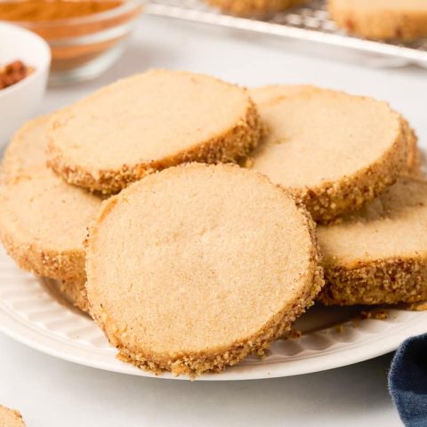Cinnamon Pecan Shortbread Cookies - A Classic Twist