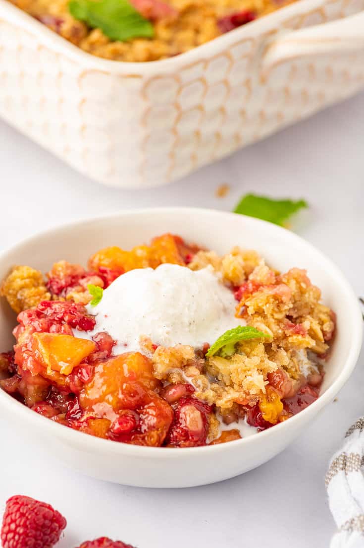 Peach Raspberry Crumble - A Classic Twist