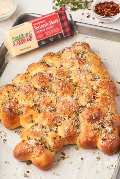 Christmas Tree Pull Apart Bread - A Classic Twist