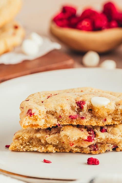 Raspberry and White Chocolate Cookies - A Classic Twist