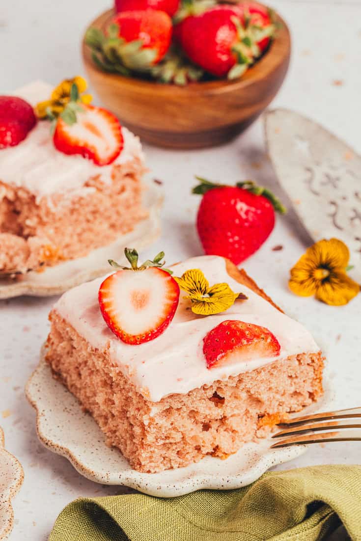 Strawberry Sheet Cake - A Classic Twist